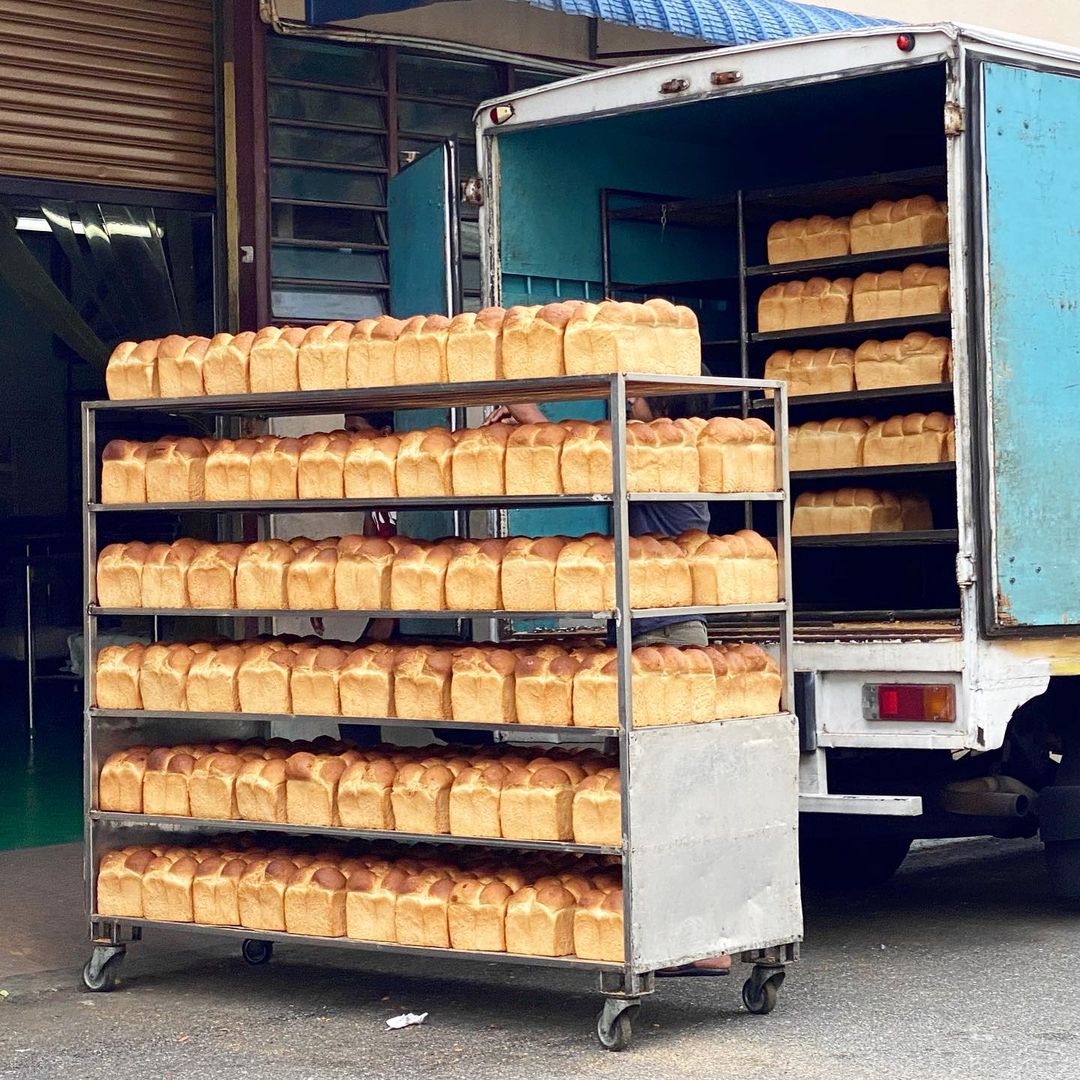 Roti Benggali is actually from Penang & only 3 bakeries still make them ...