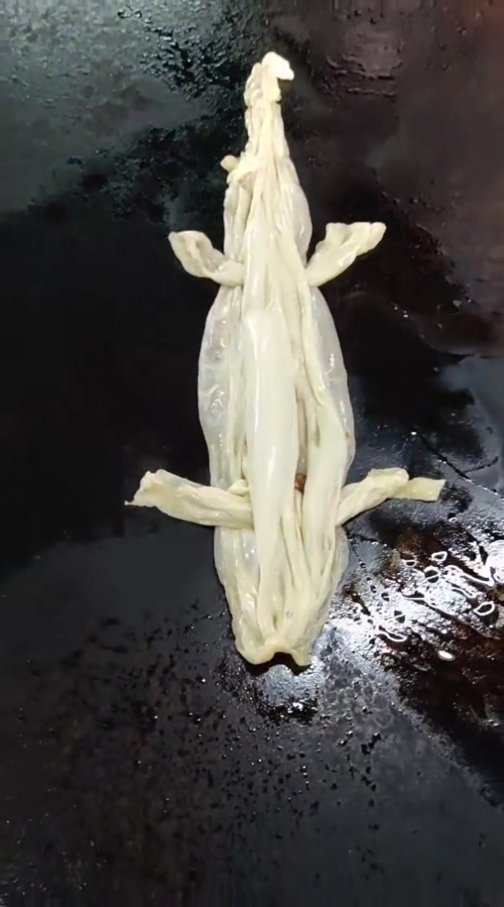 WATCH: Roti canai seller 'Abang Terbang' stuns M'sians with realistic ...